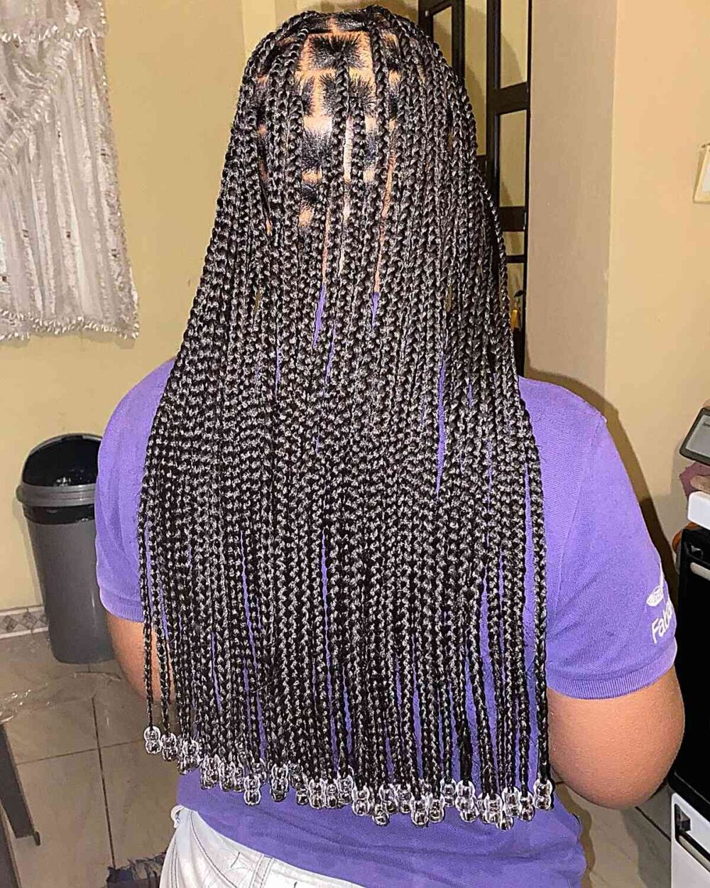 34 Trendsetting Knotless Braids with Beads Styles for Your 2023 Look ...