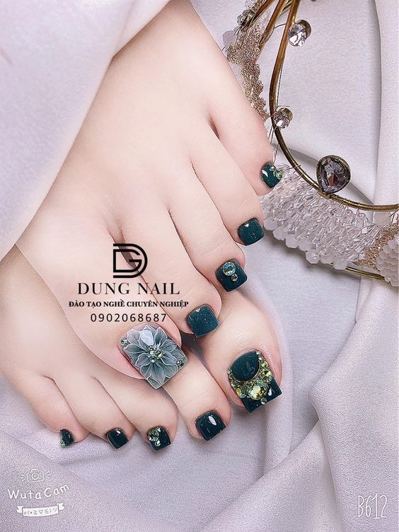 Step into nature – reveal the charm of moss green toenails – Fashion ...