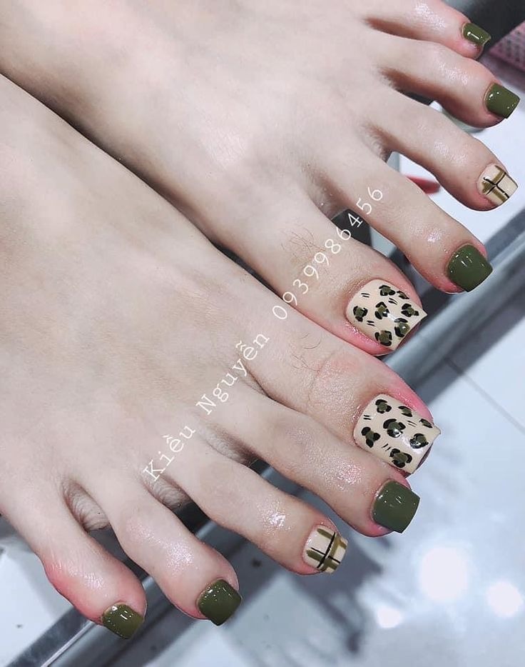 Step into nature – reveal the charm of moss green toenails – Fashion ...
