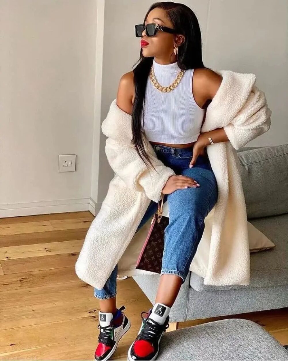 Chic Weekend Wonders: Elegant Outfit Inspirations for the Modern Woman ...