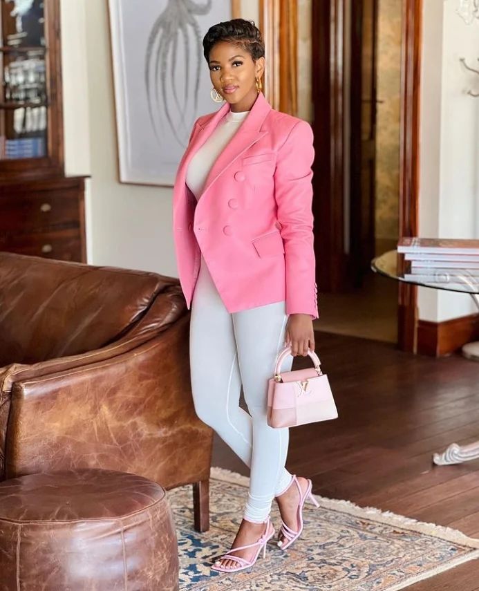 [GALLERY] – Chic Outfit Pairings to Elevate Your Weekend Wardrobe (1 ...