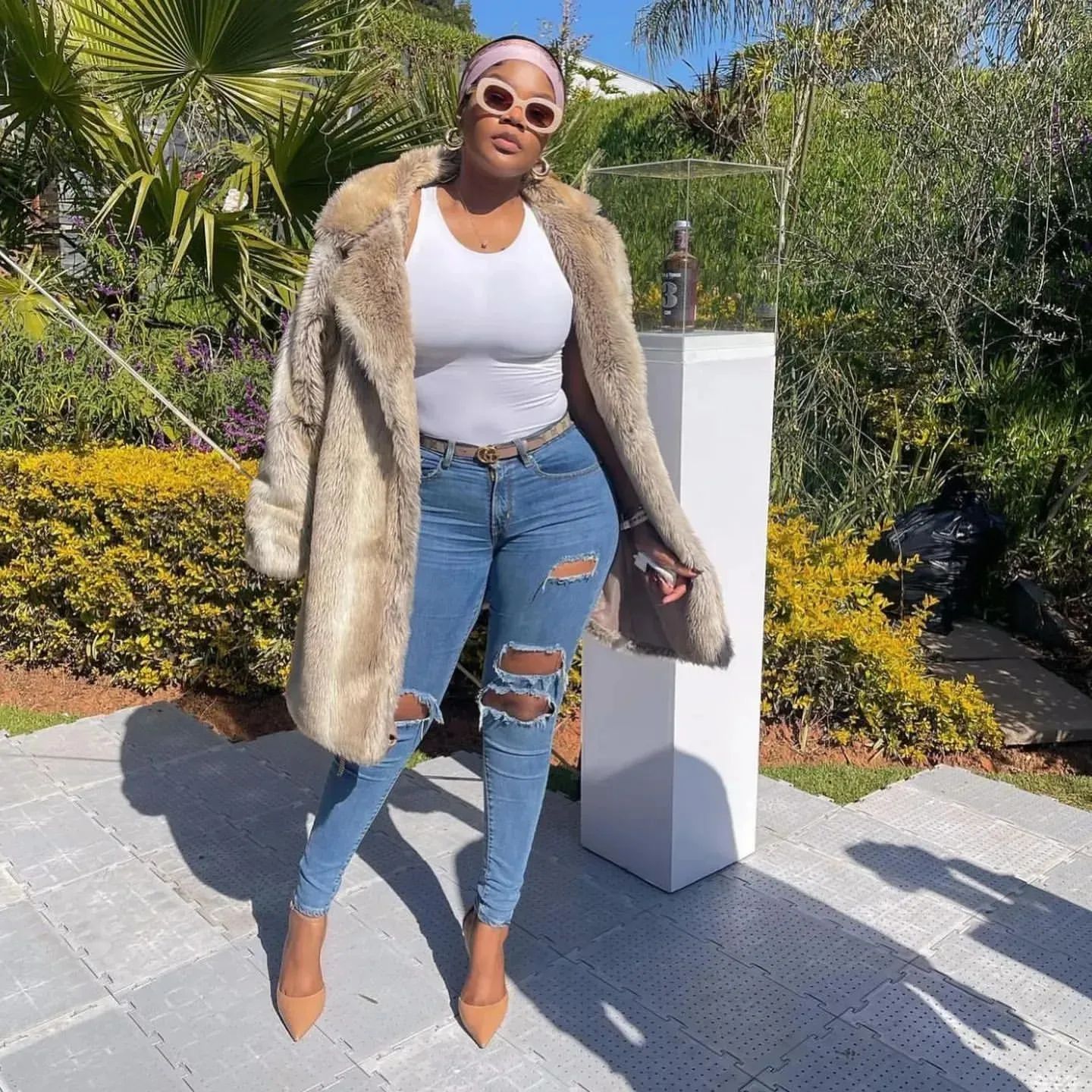 [GALLERY] – Chic Outfit Pairings to Elevate Your Weekend Wardrobe (1 ...